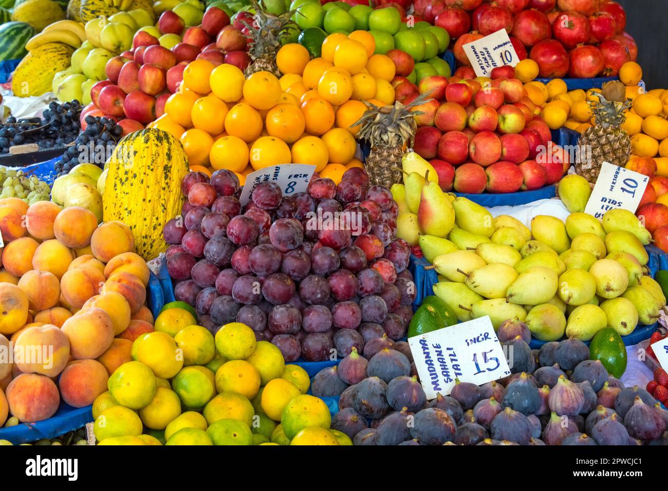 Large selection of fruits at a market in Istanbul Stock Photo - Alamy