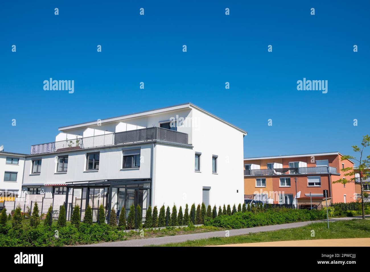 Modern homes in a new residential area in Berlin Stock Photo - Alamy
