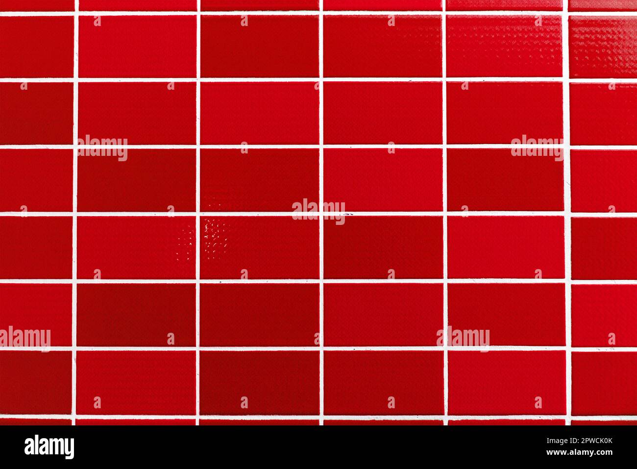Red tile background Stock Photo - Alamy
