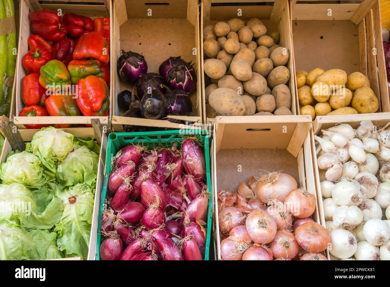 Vegetables in boxes for sale at a market Stock Photo - Alamy