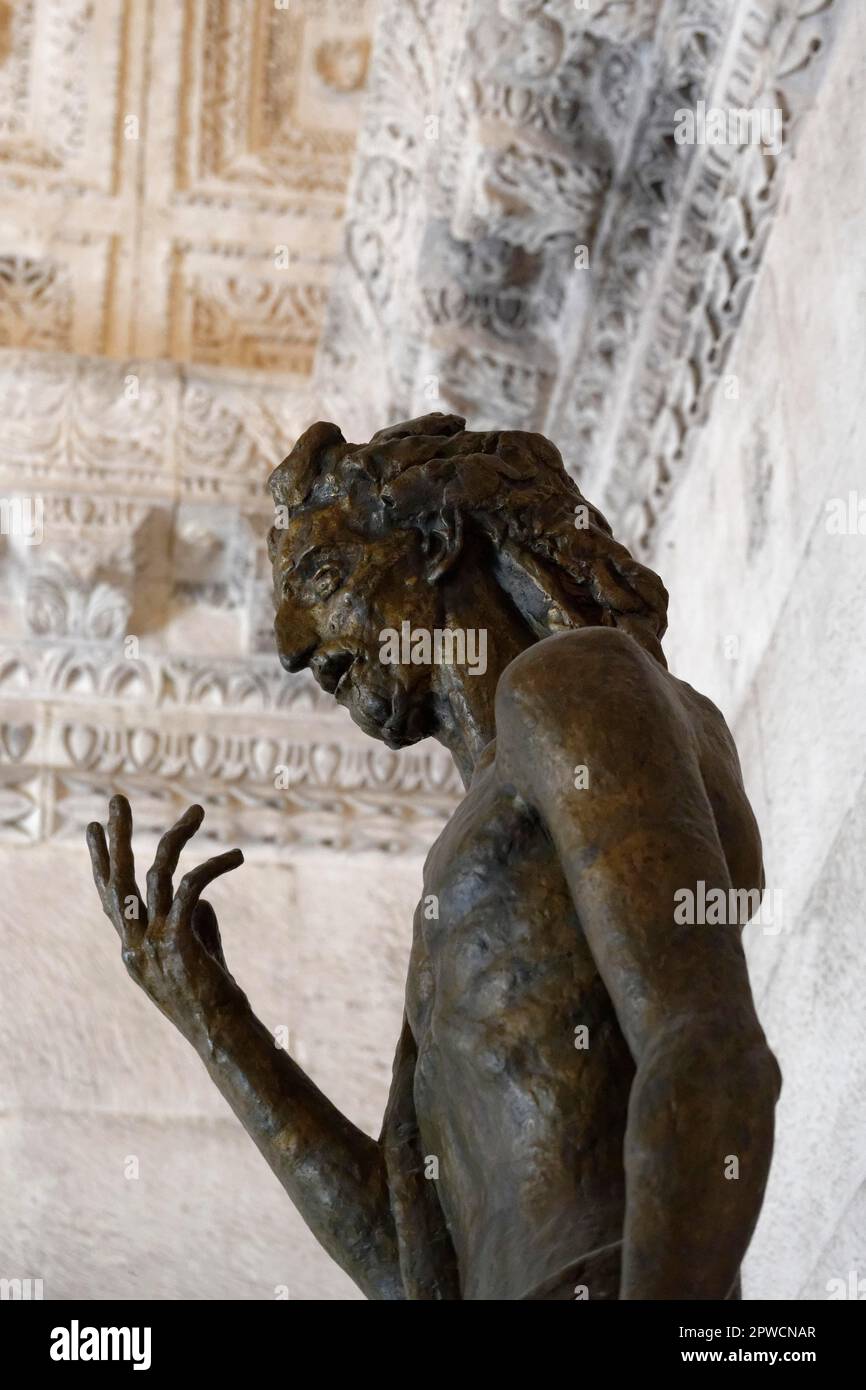 Diocletian's Palace, Temple of Jupiter, statue of John the Baptist ...