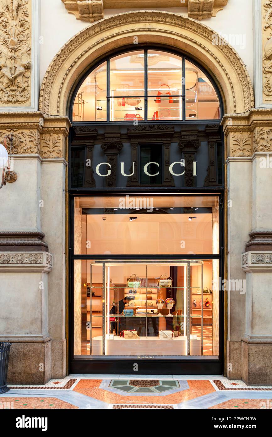 Shop window of the luxury shop GUCCI in Galleria Vittorio Emanuele II ...