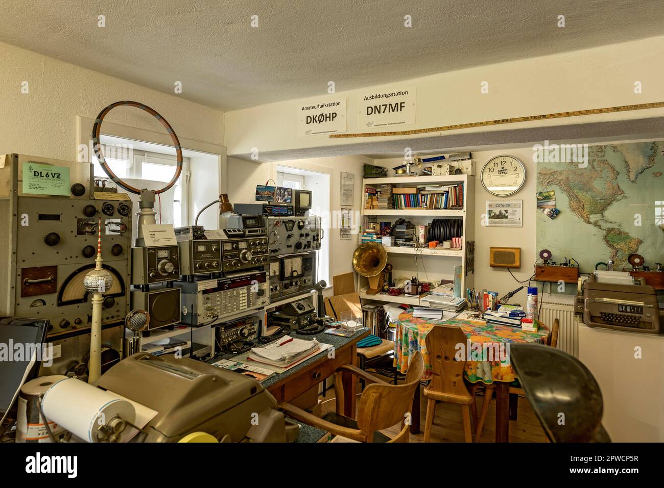 Radio station, amateur radio, exhibition Communication through the ages ...