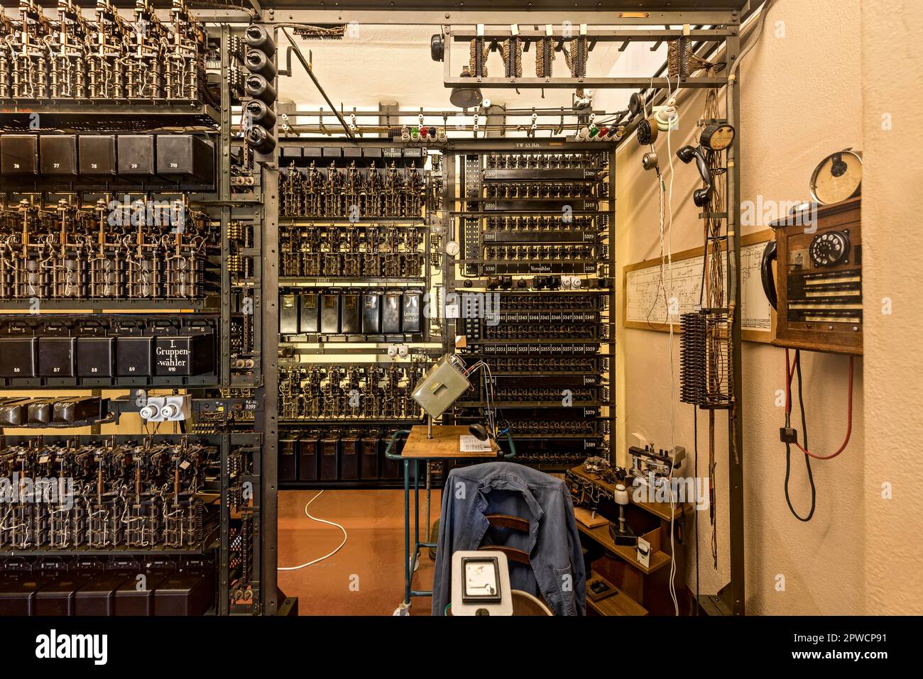 Lifting rotary dialer, dialer, analogue telephone exchange, exchange ...