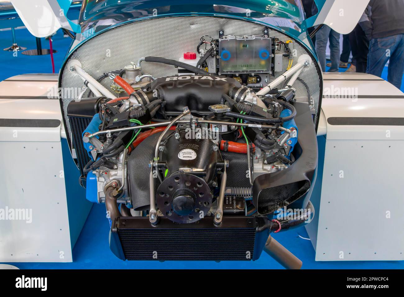 Aircraft engine with removed propeller and without engine cowling ...