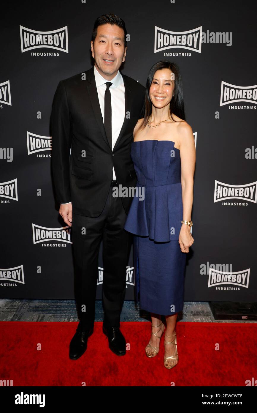 Paul song and lisa ling hi-res stock photography and images - Alamy