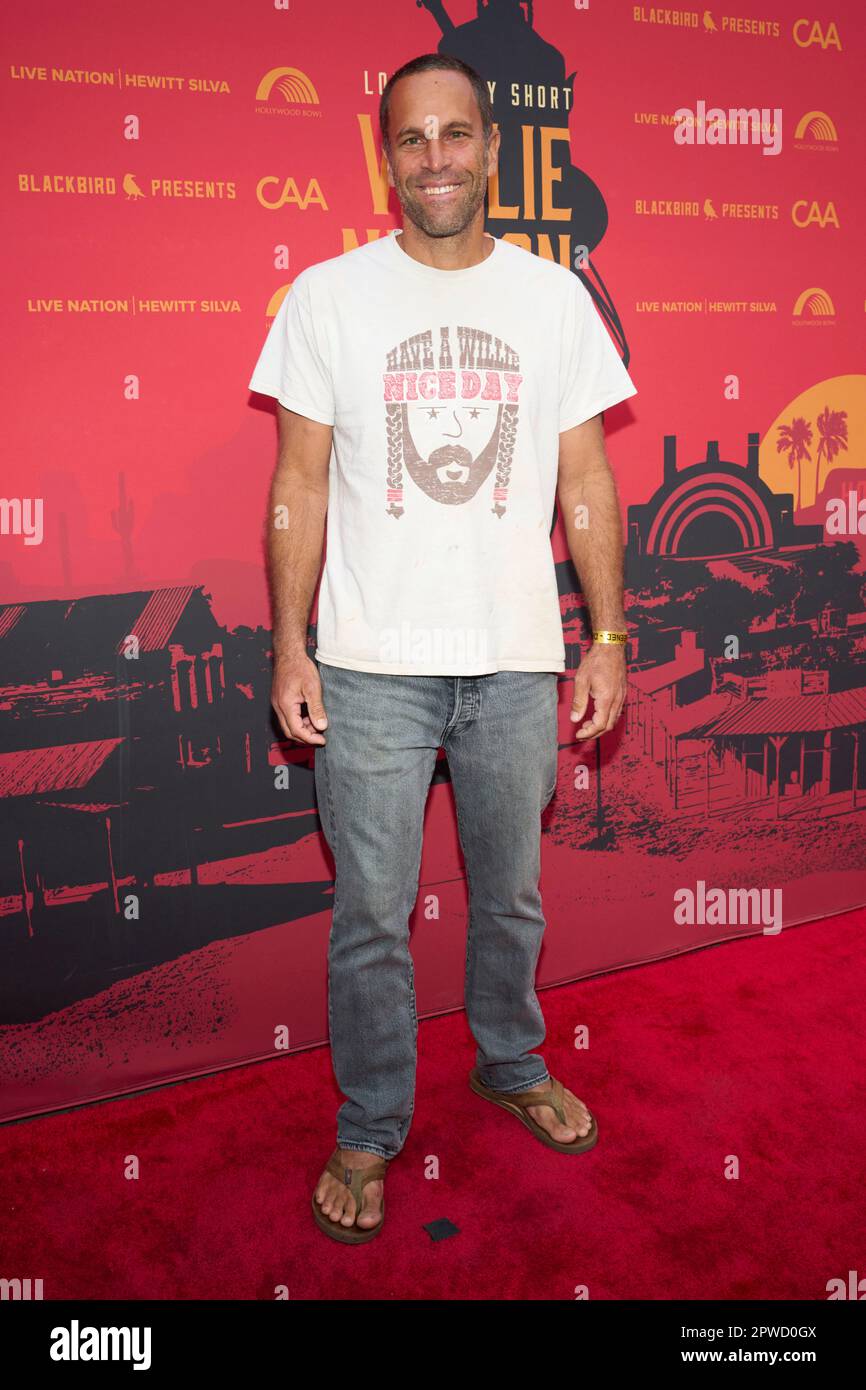 Jack Johnson arrives at Willie Nelson 90, celebrating the singer's 90th ...