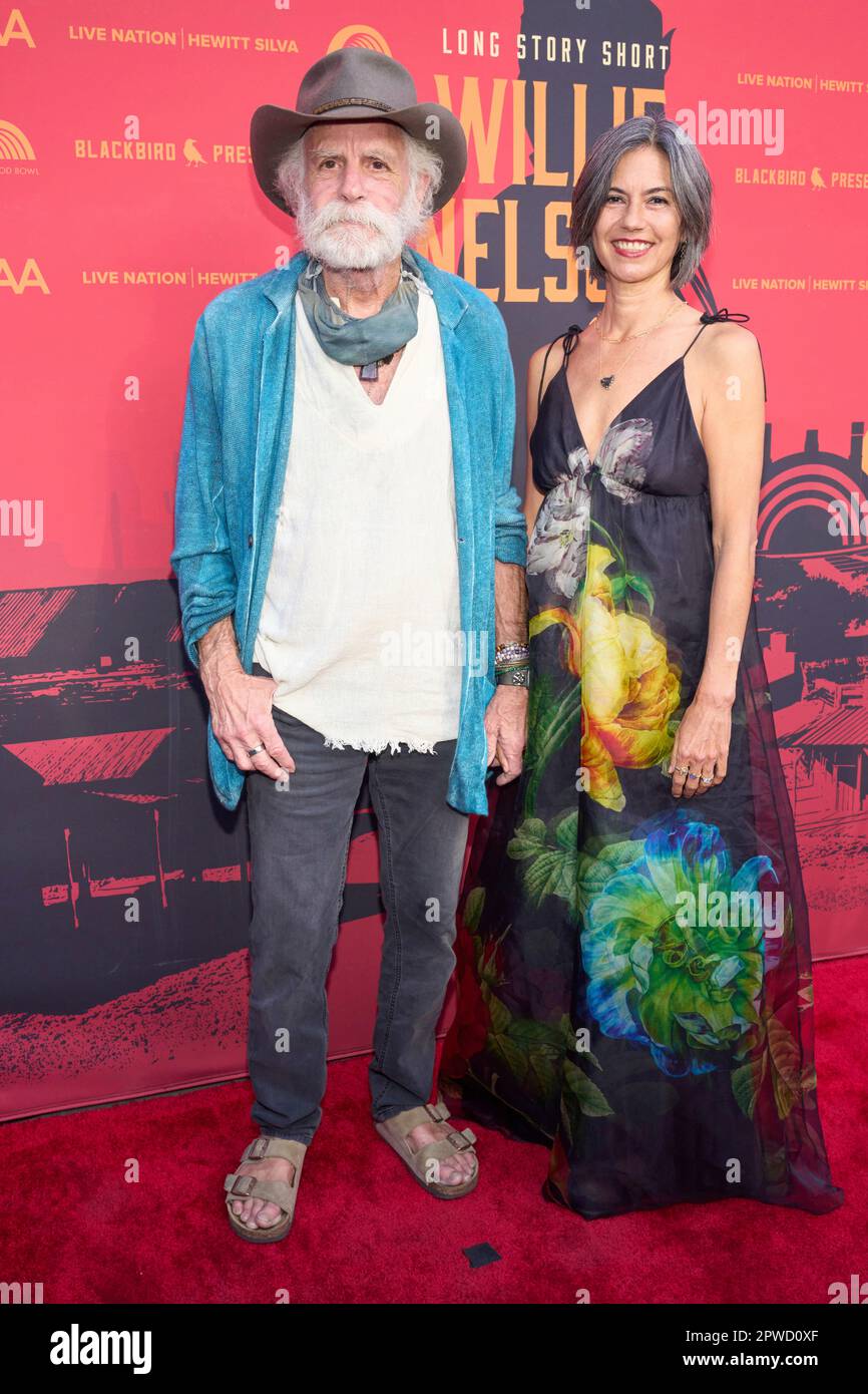 Bob Weir, left, and Natascha Munter arrive at Willie Nelson 90 ...