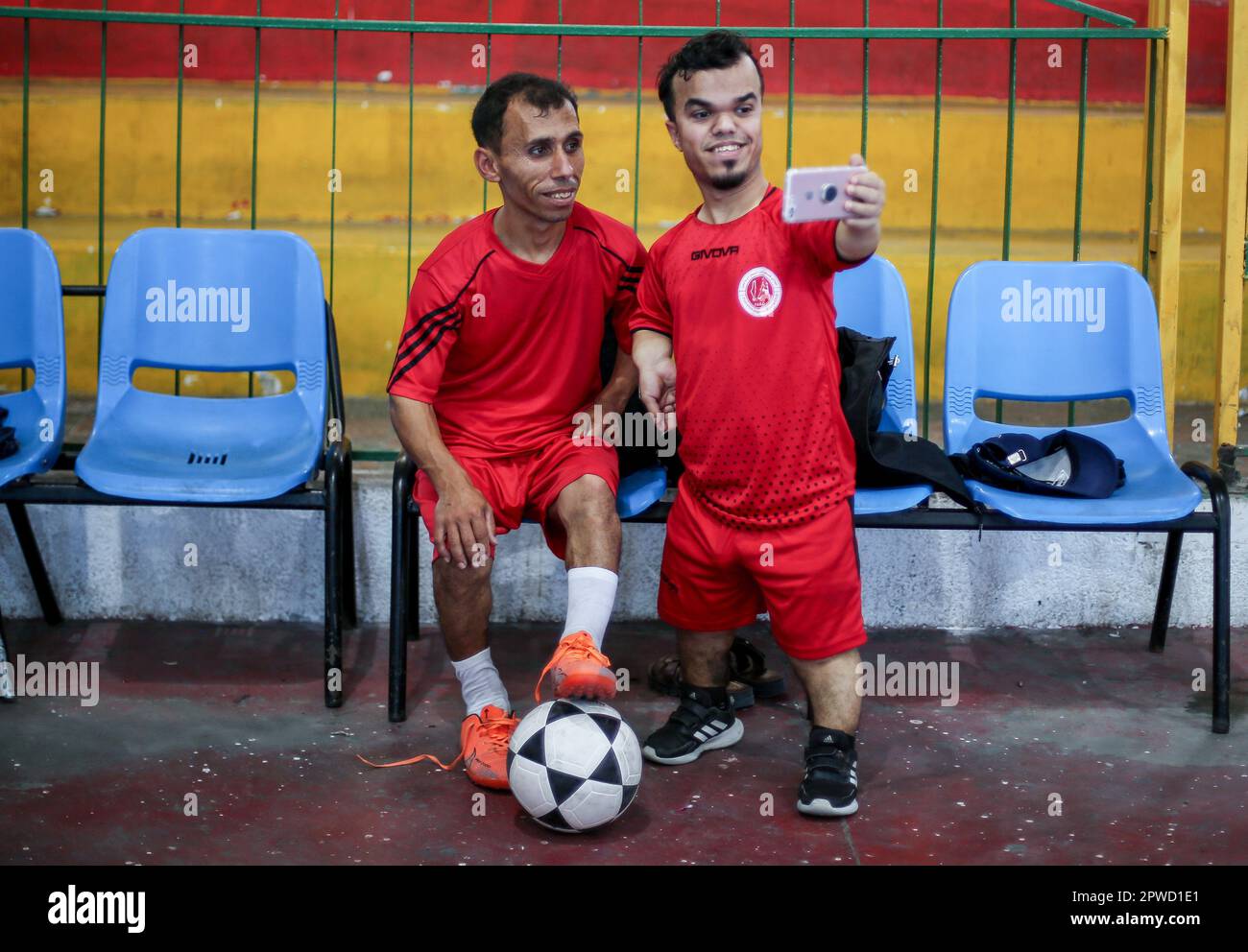 Gaza, Palestine. 29th Apr, 2023. Short-statured Palestinians take ...