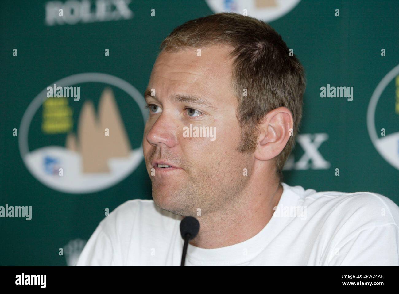 Graeme Taylor, navigator of Skandia Wild Thing. A media conference ...