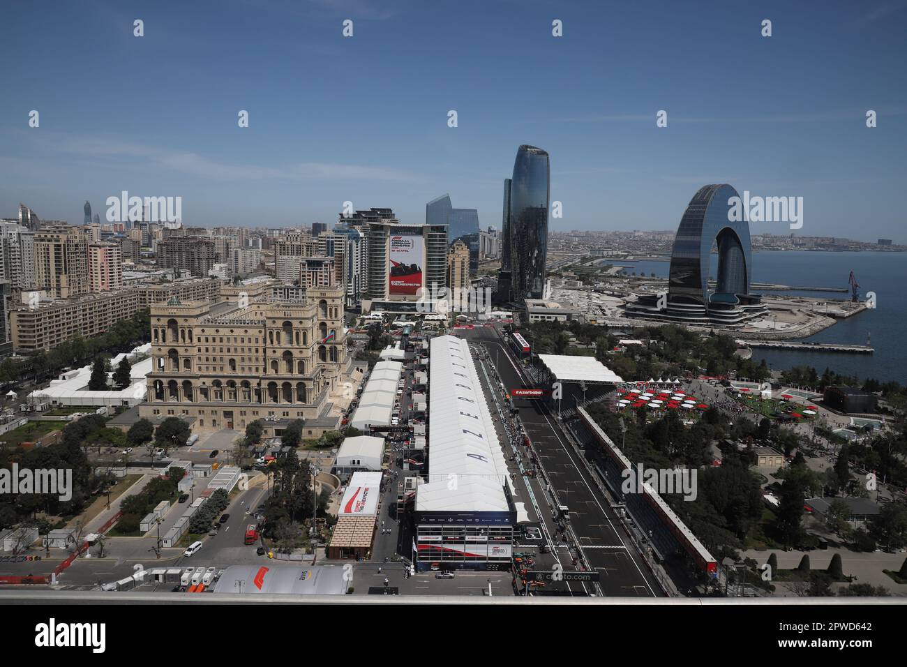 Formel 1 pit lane view hi-res stock photography and images - Alamy