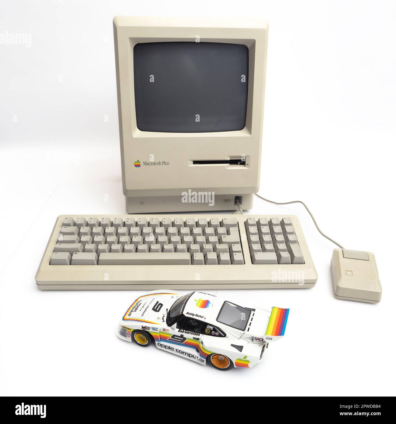apple computer macintosh plus porsche 935 k3 Stock Photo - Alamy