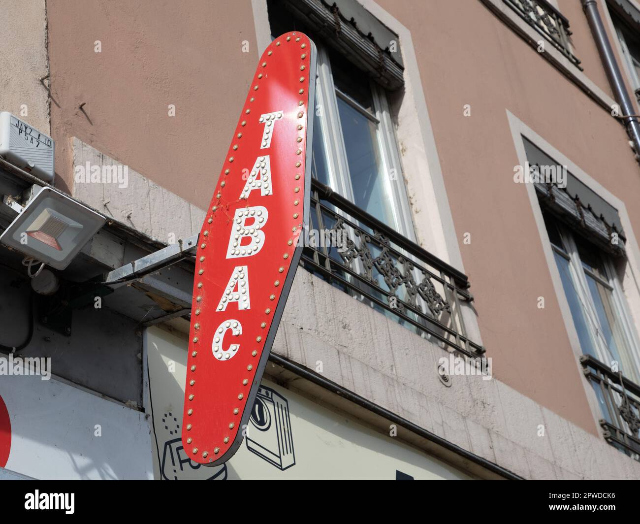 Carrot icon sign hi-res stock photography and images - Alamy