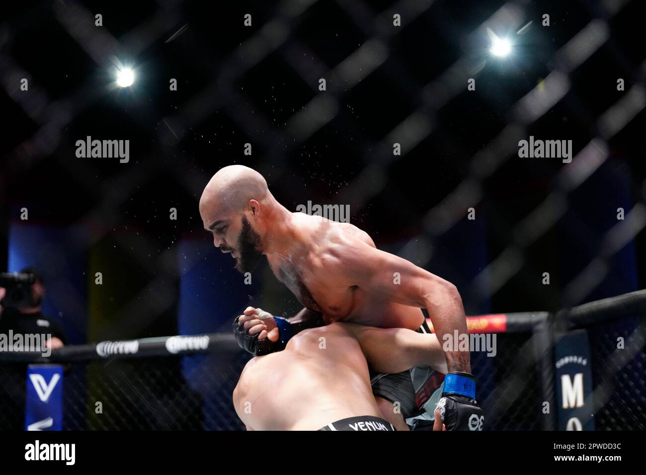 LAS VEGAS, NV - April 29: Josh Quinlan and Trey Waters fight in a ...