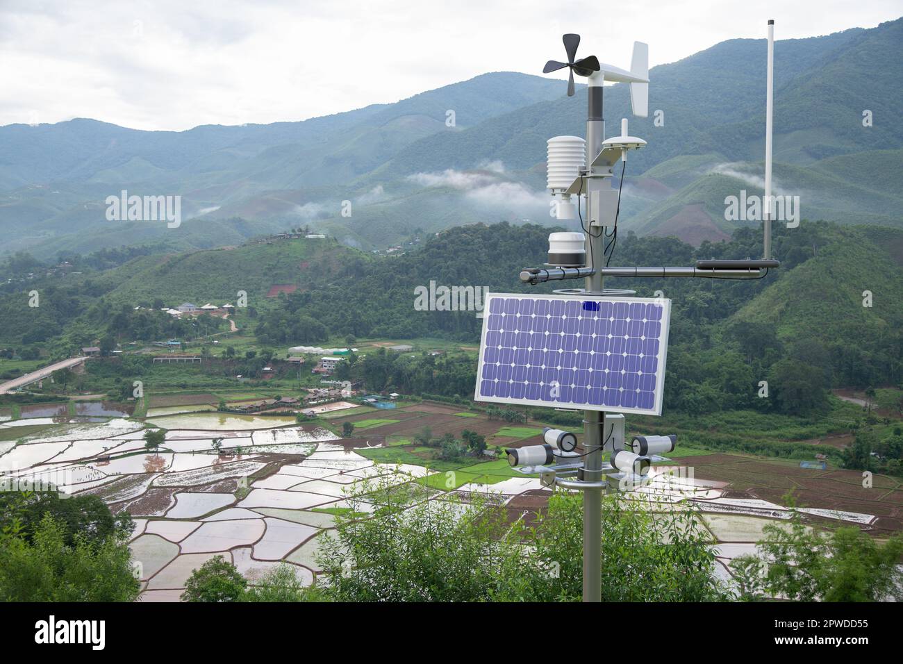 Weather station in rice field, 5G technology with smart farming concept ...