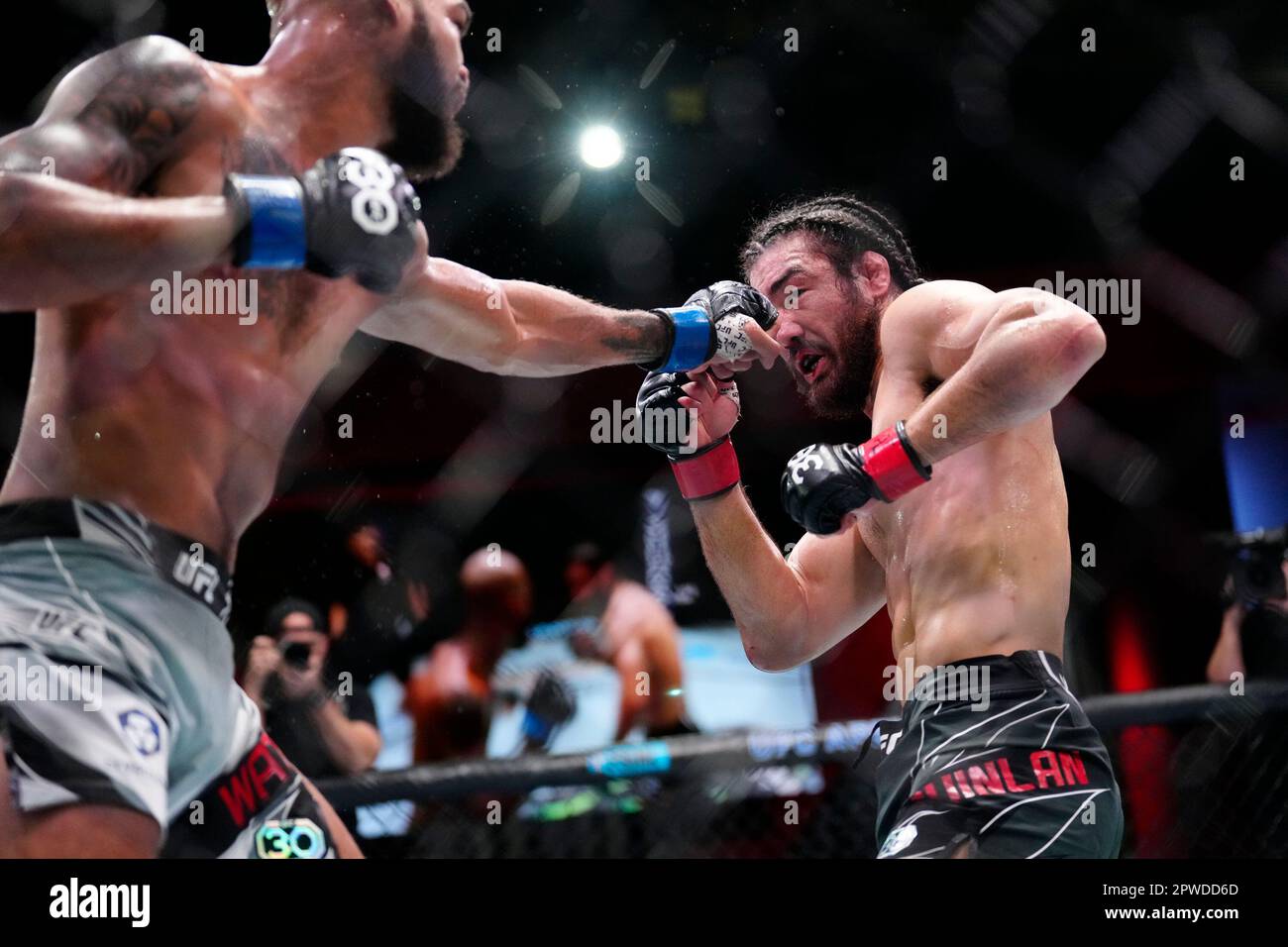 LAS VEGAS, NV - April 29: Josh Quinlan and Trey Waters fight in a ...
