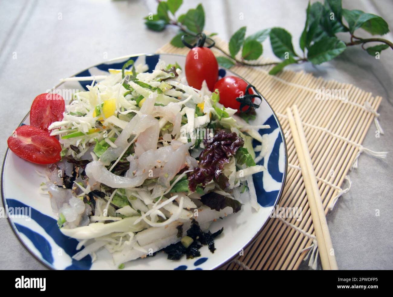 Healthy Korean food sashimi salad, sashimi rice bowl, healthy korean ...