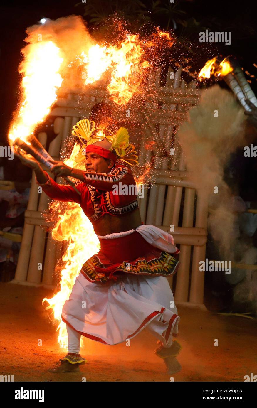 Gammaduwa hi-res stock photography and images - Alamy