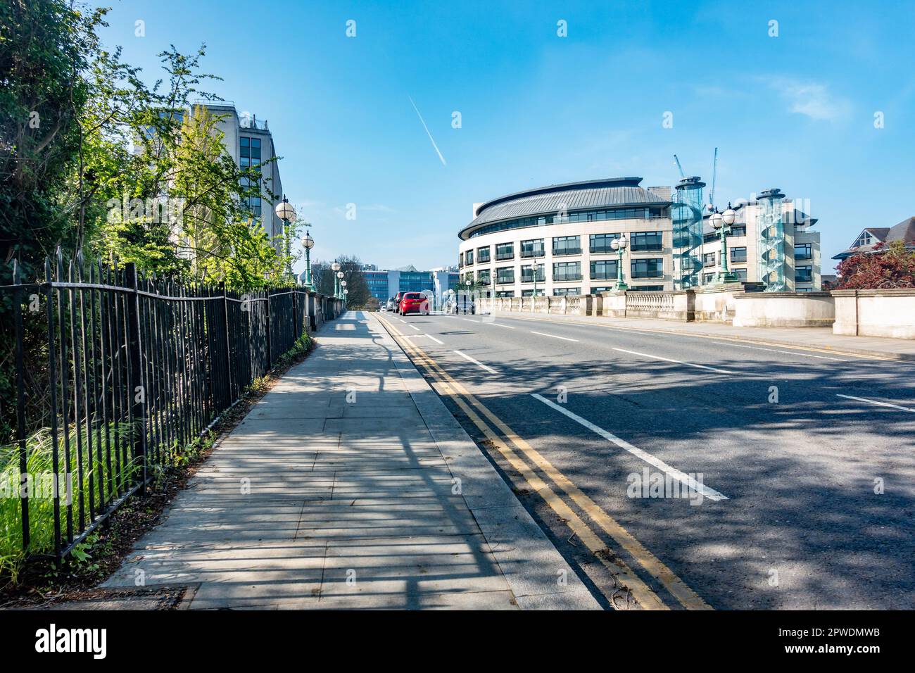 Walking along George Street whcih runs across Reading Bridge over The ...