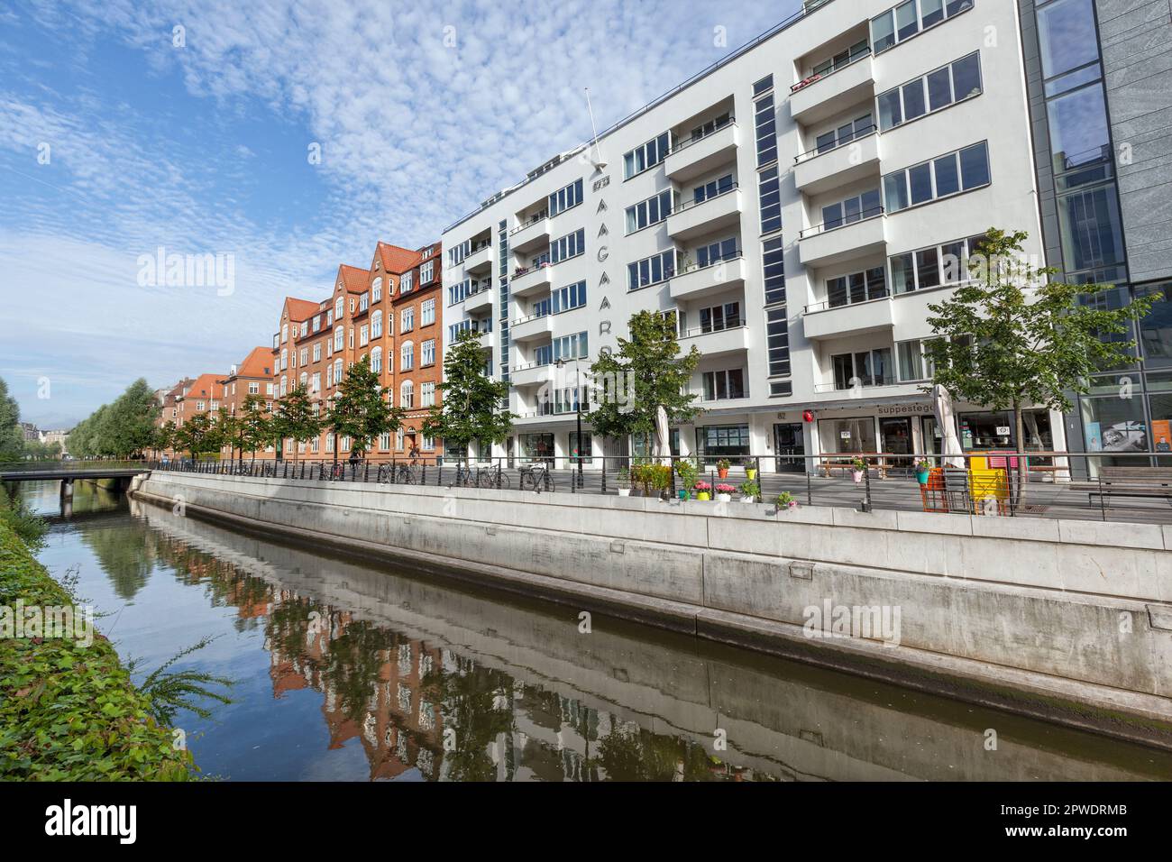 Shops, restaurants, cafes, bars and offices on Aboulevarden by River ...