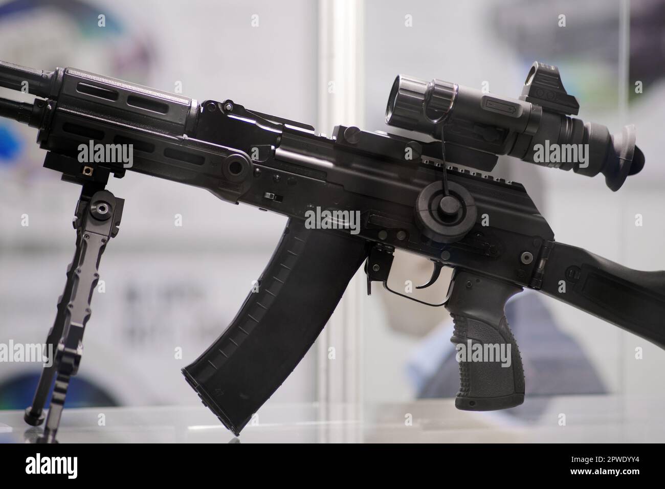 Optical sight on a sniper rifle. Optical sight on the weapon Stock ...