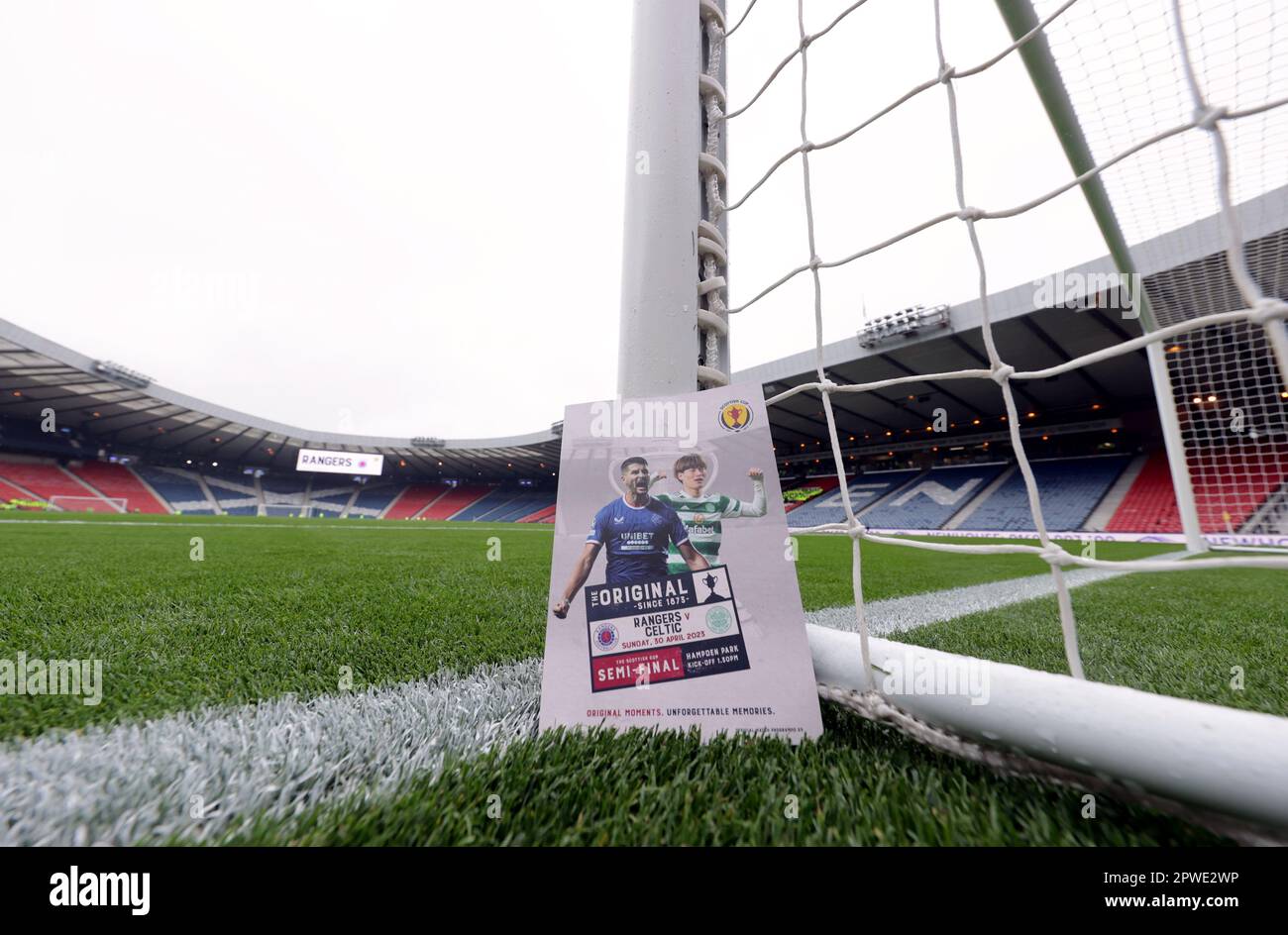 Glasgow rangers cup final programme hi-res stock photography and images ...