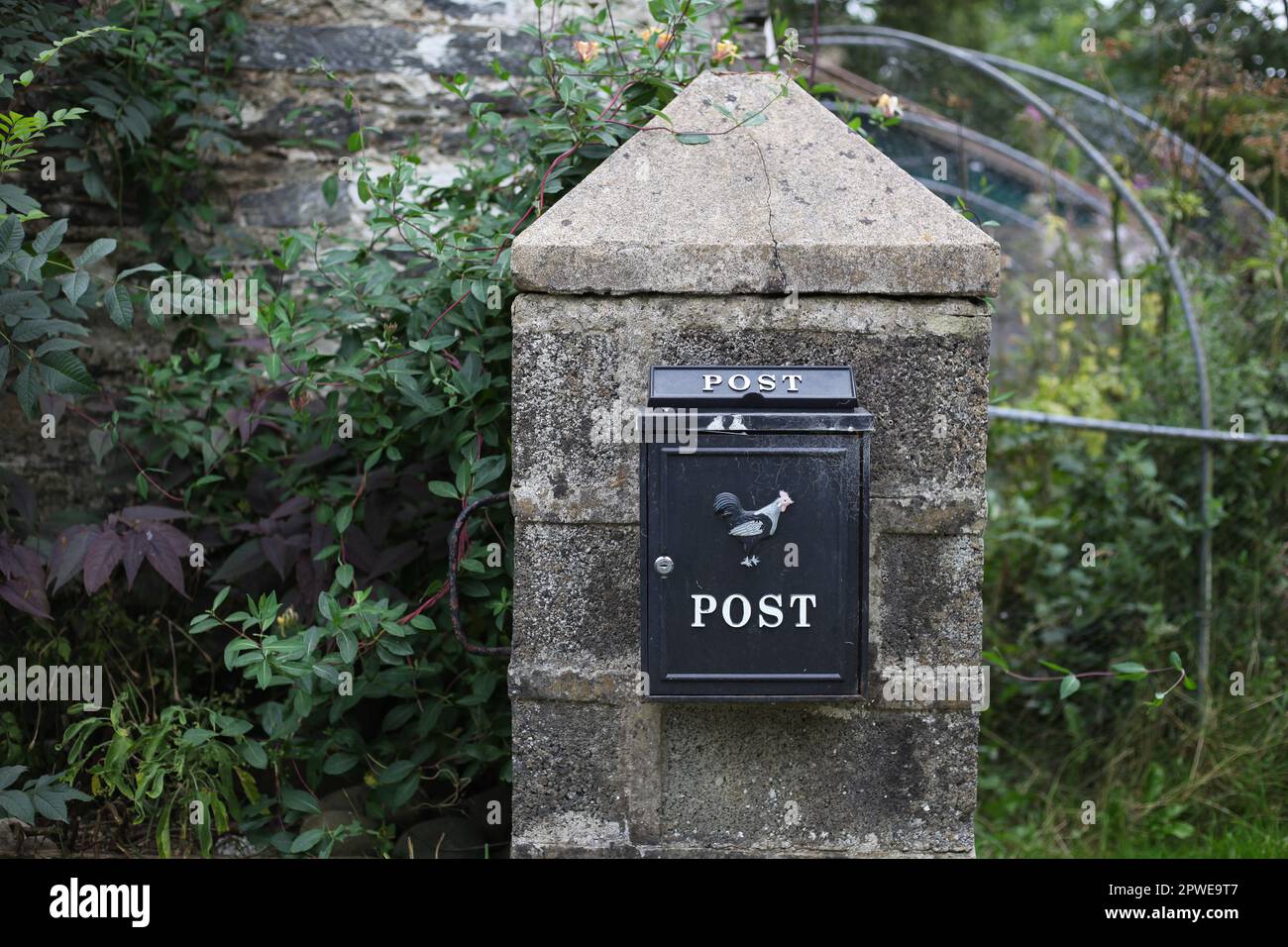 post box on a rural farm Stock Photo - Alamy