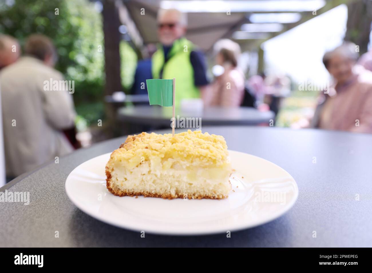 30 April 2023, North Rhine-Westphalia, Solingen: A piece of "death cake ...