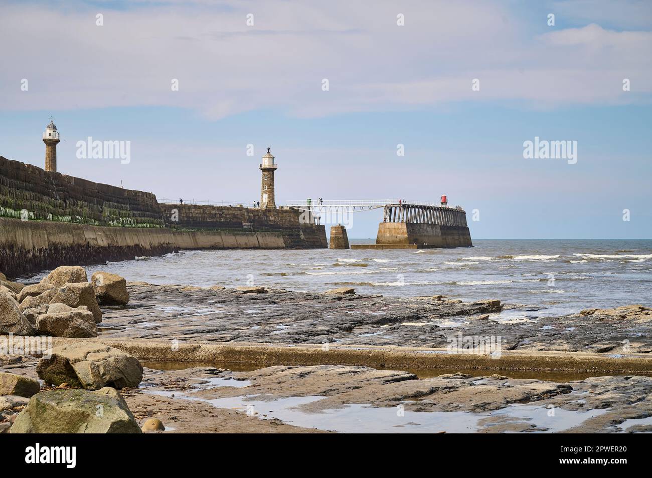 Whitby harbour hi-res stock photography and images - Alamy