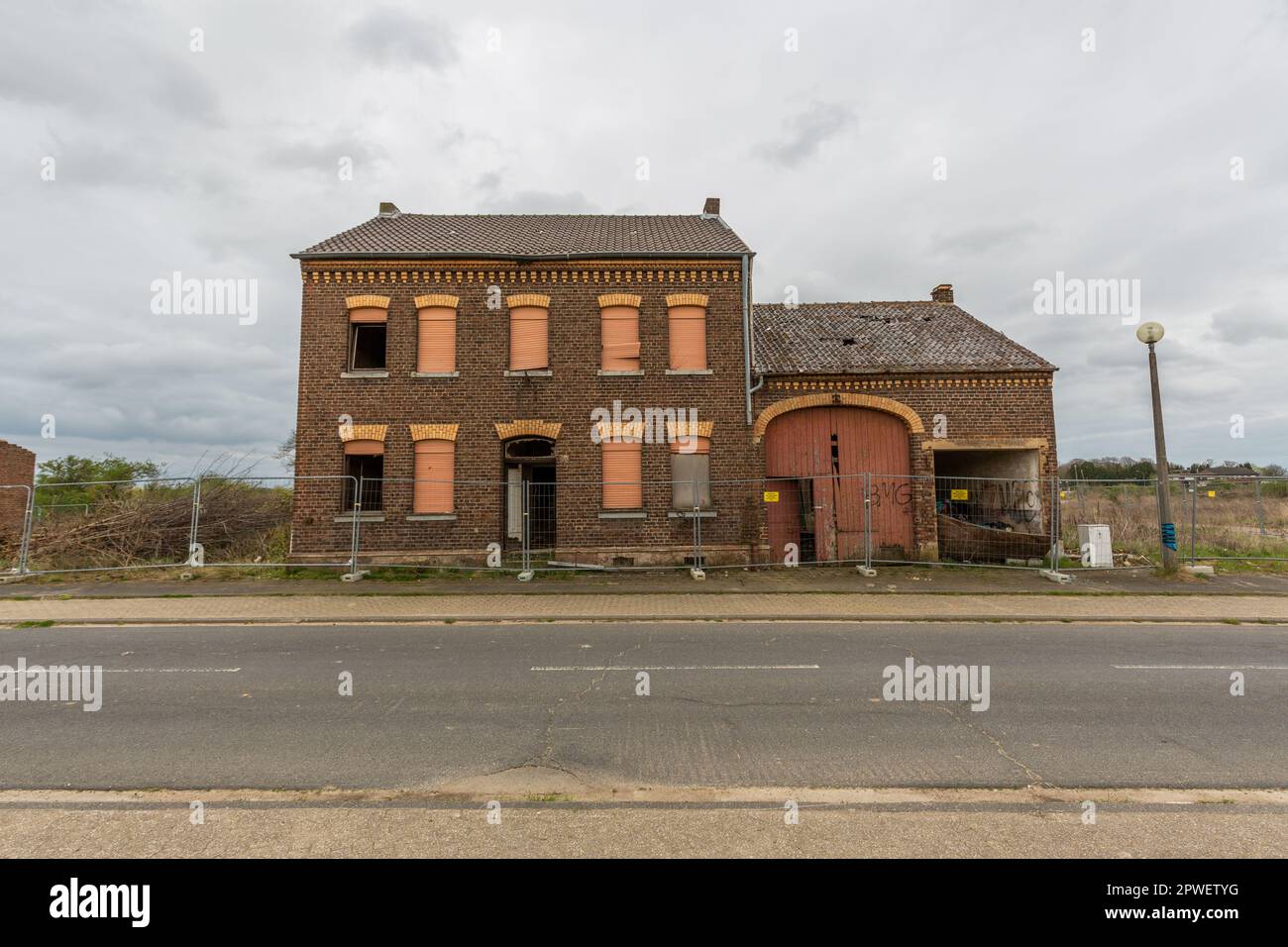 Farmhouse in the ghost town Manheim, NRW, Germany Stock Photo - Alamy
