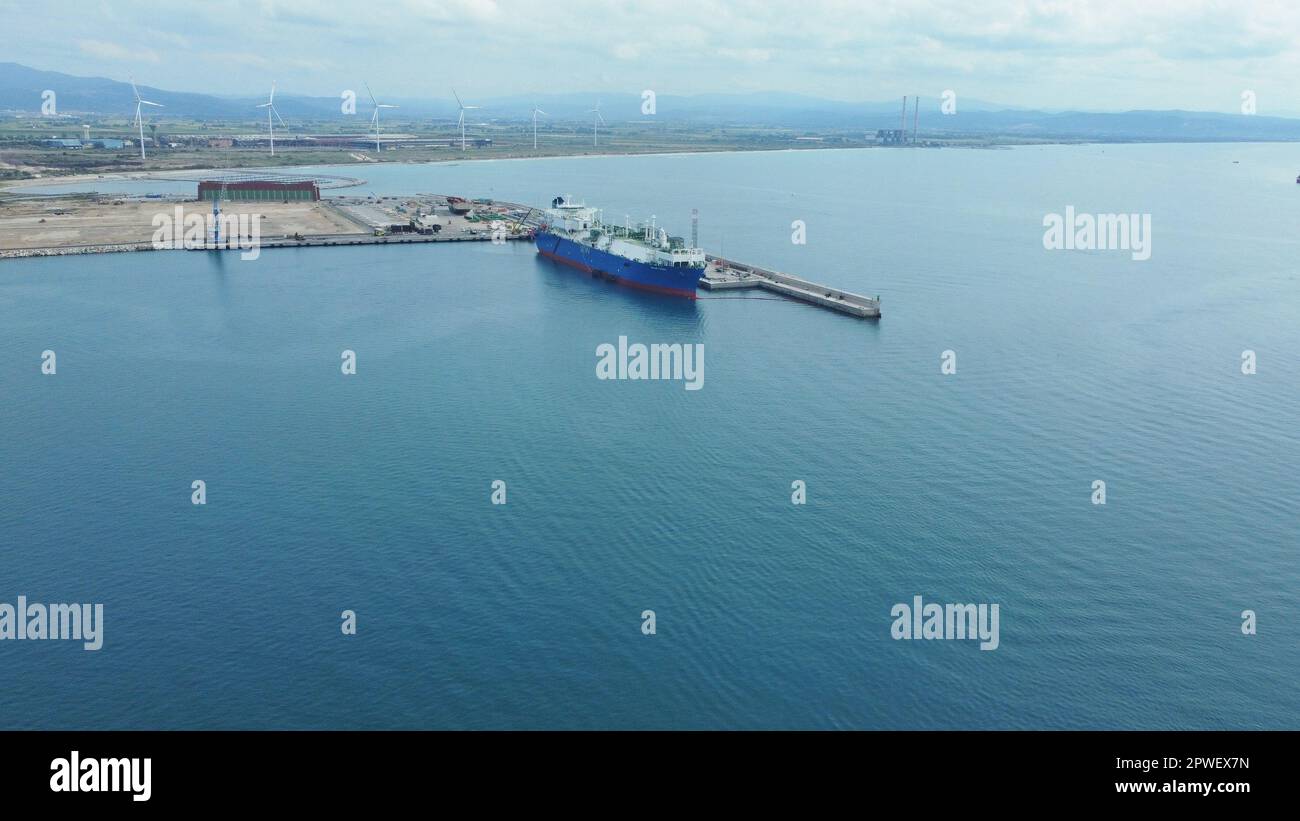 Floating storage regasification unit hi-res stock photography and ...