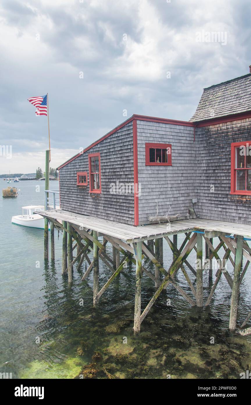 The historic Boothbay harbor bridgehouse on the footbridge in Boothbay ...