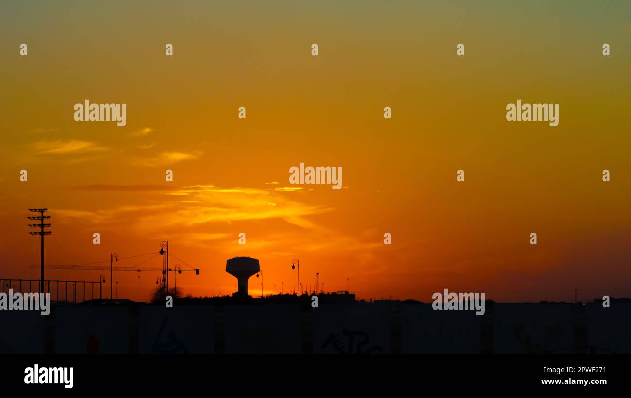 Doha qatar skyline sunset hi-res stock photography and images - Alamy