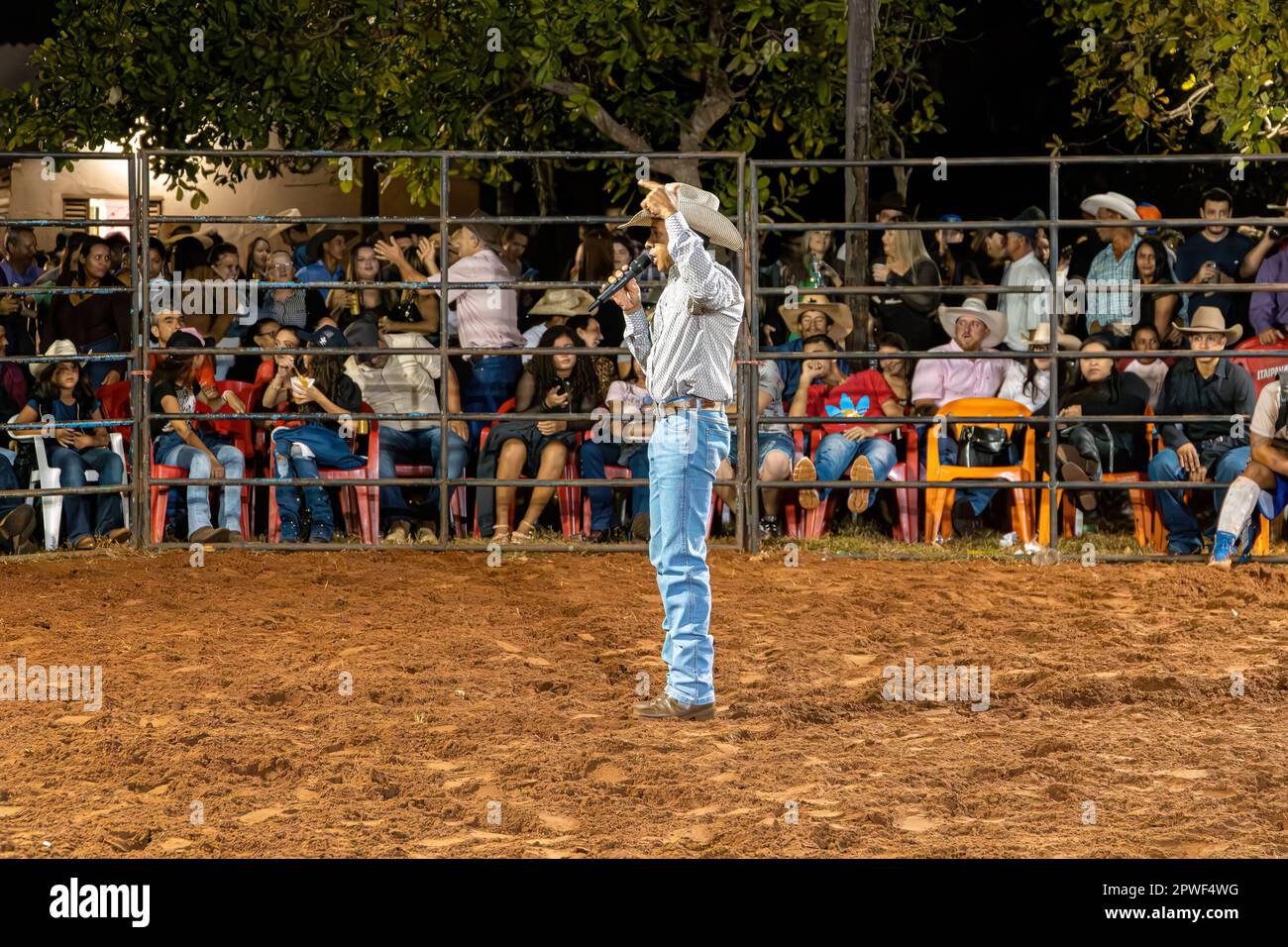 Rodeo bull party hi-res stock photography and images - Alamy