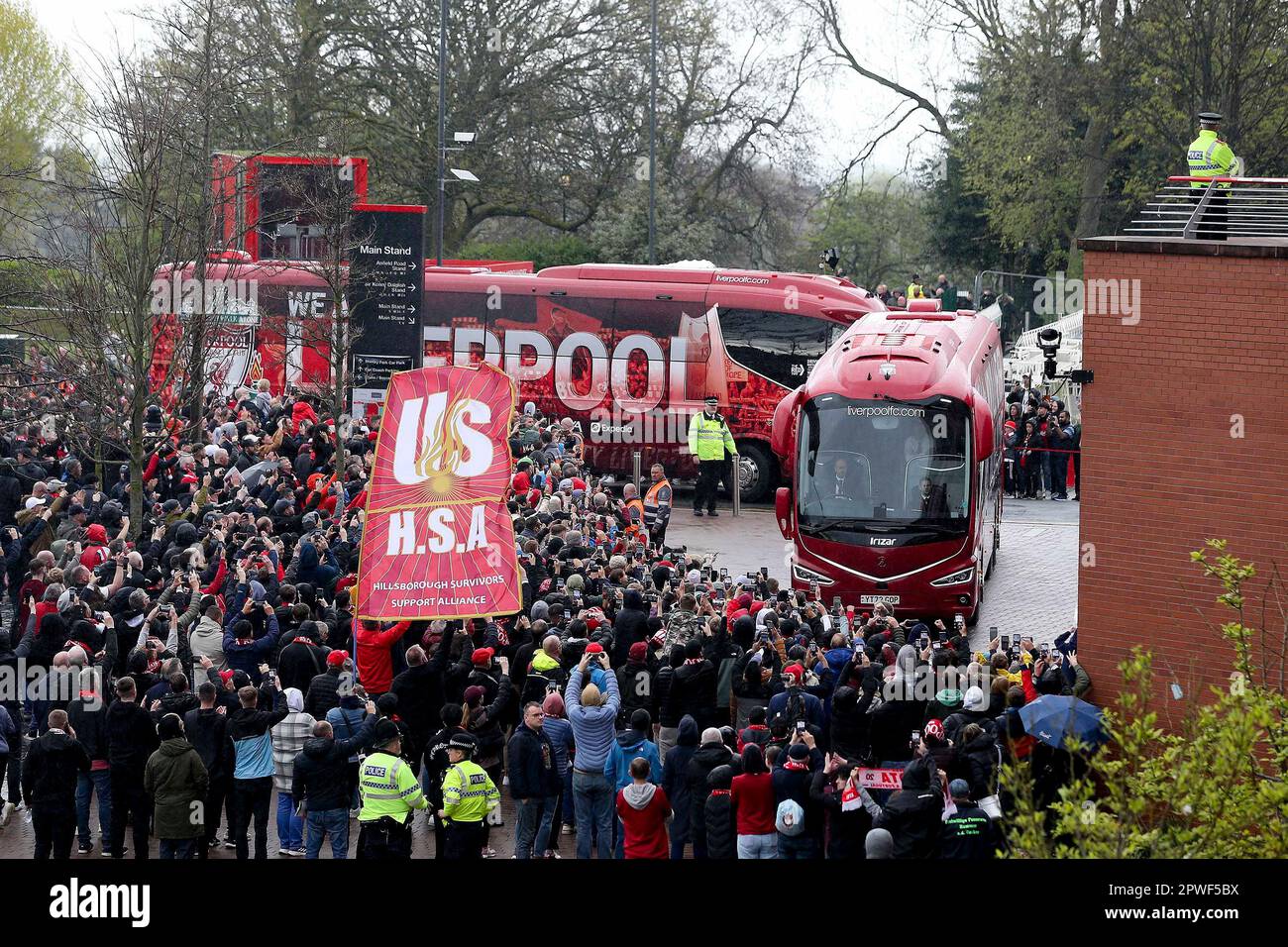 Football team buses hi-res stock photography and images - Alamy