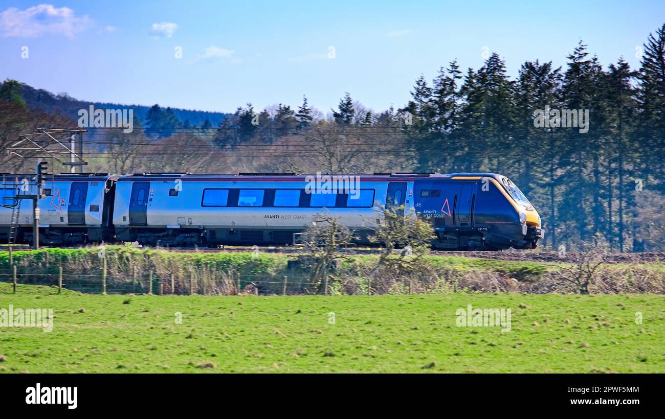 Tundergarth , Scotland - April 18, 2023: Avanti West Coast Super ...