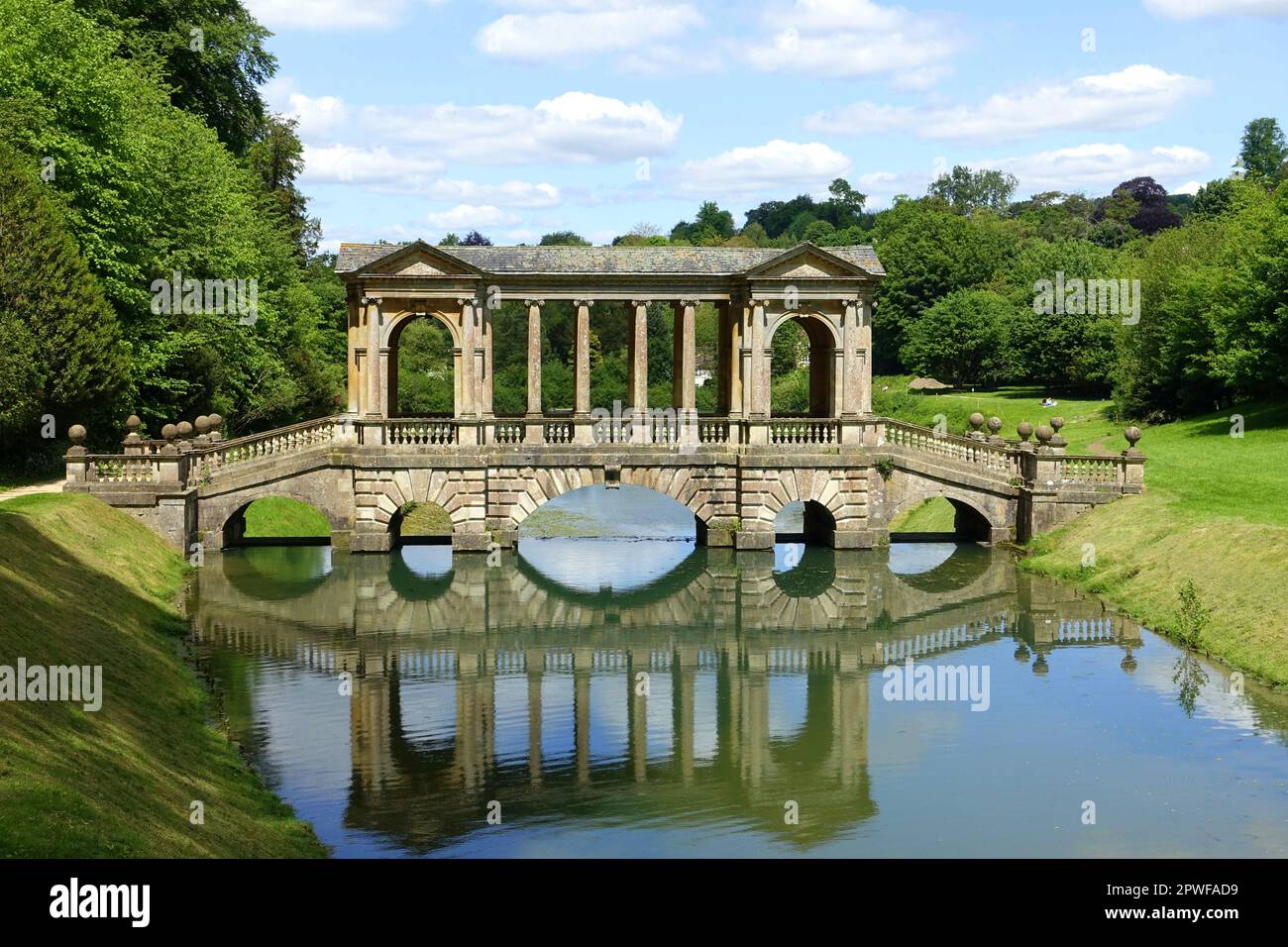 Palladian Bridge, Prior Park - Bath, England Stock Photo - Alamy