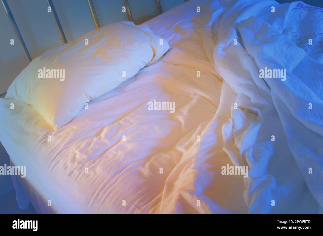 Unmade bed lonely hi-res stock photography and images - Alamy