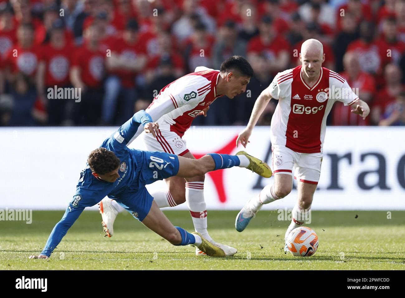 ROTTERDAM - (lr) Guus Til of PSV Eindhoven, Edson Alvarez of Ajax, Davy Klaassen of Ajax during ...