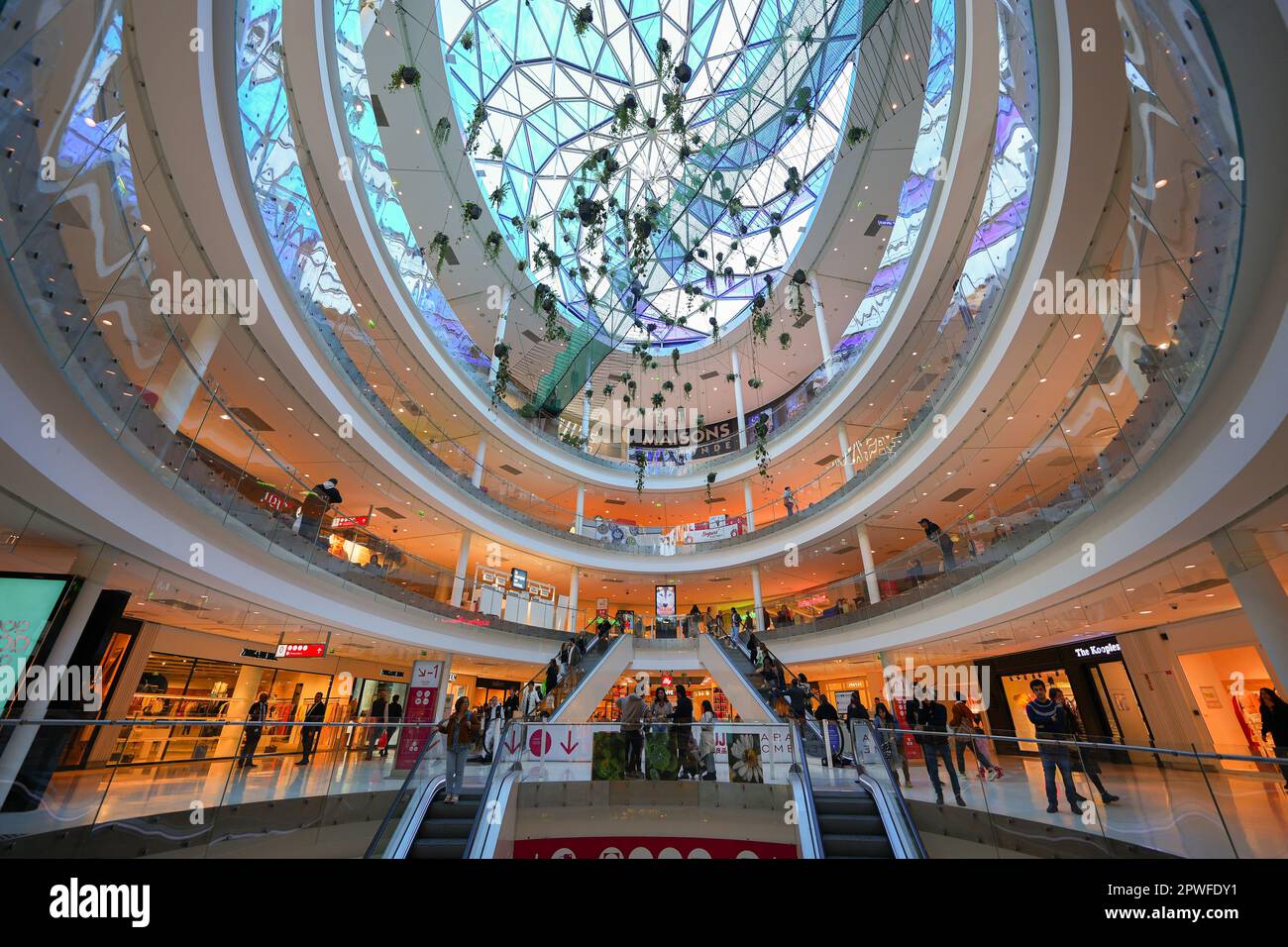 Colors on the mall hi-res stock photography and images - Alamy