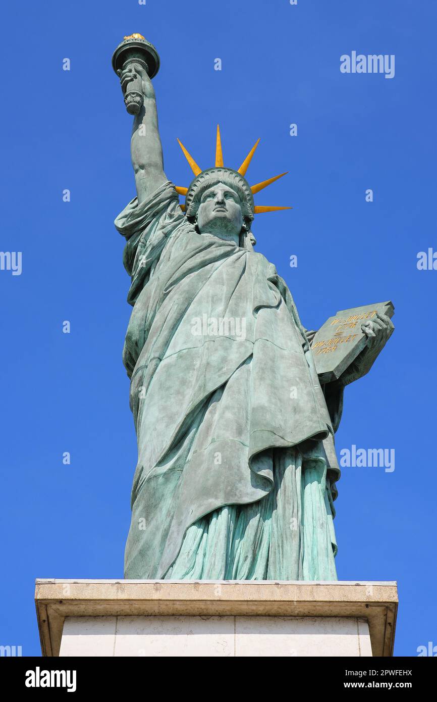 Statue of liberty copper hi-res stock photography and images - Alamy