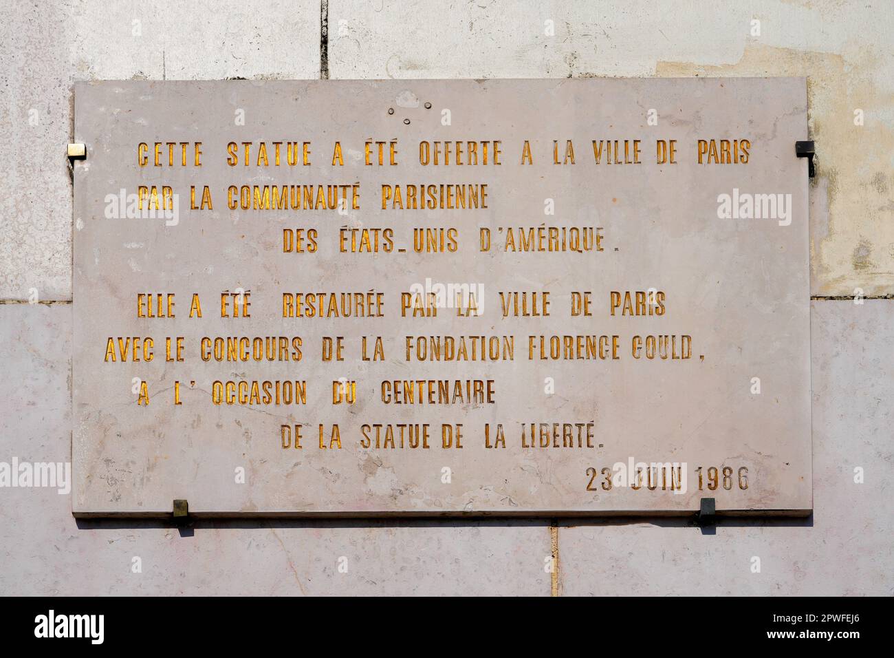 Statue of liberty plaque bronze hi-res stock photography and images - Alamy