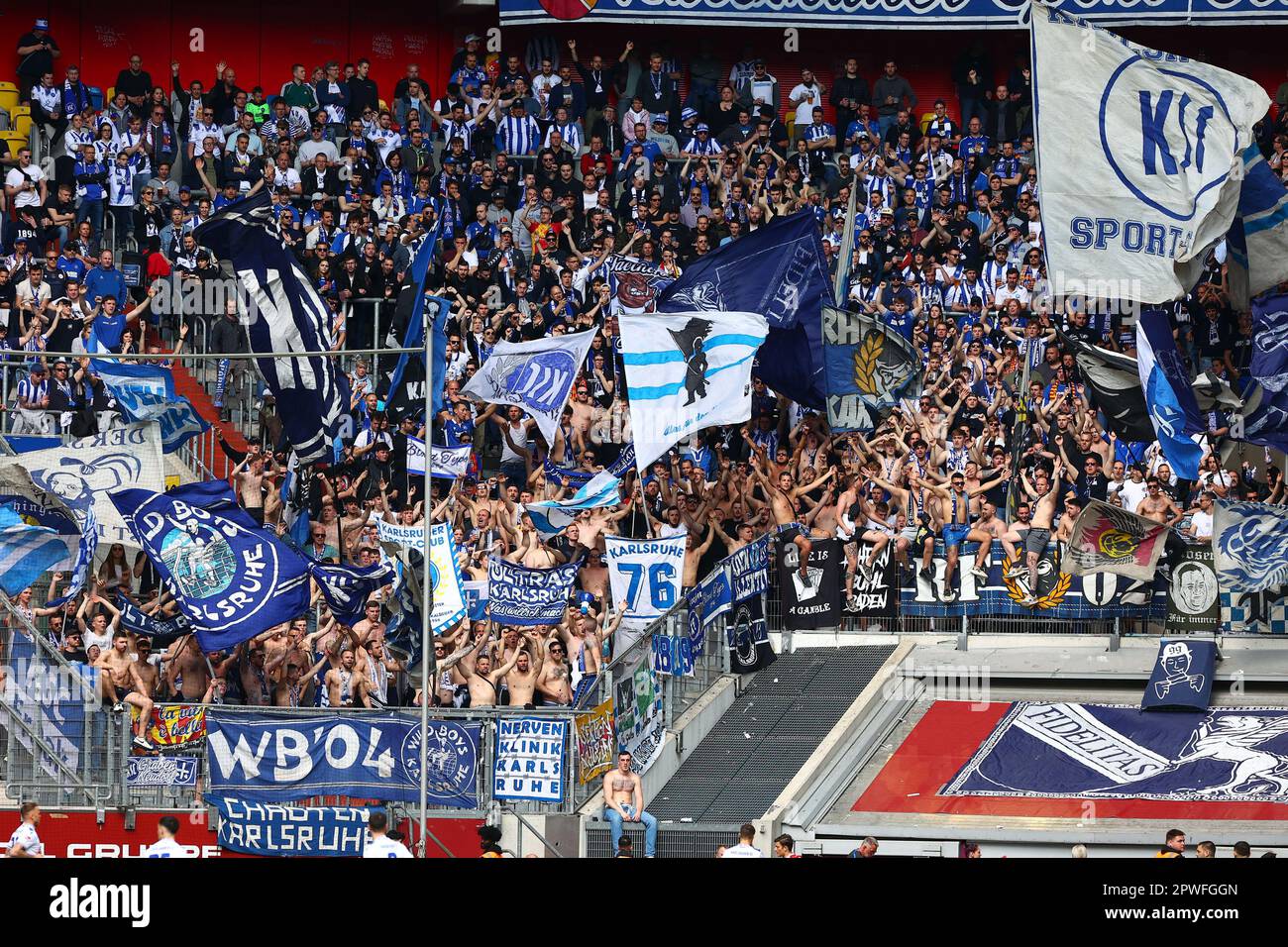 30 matchday hi-res stock photography and images - Alamy