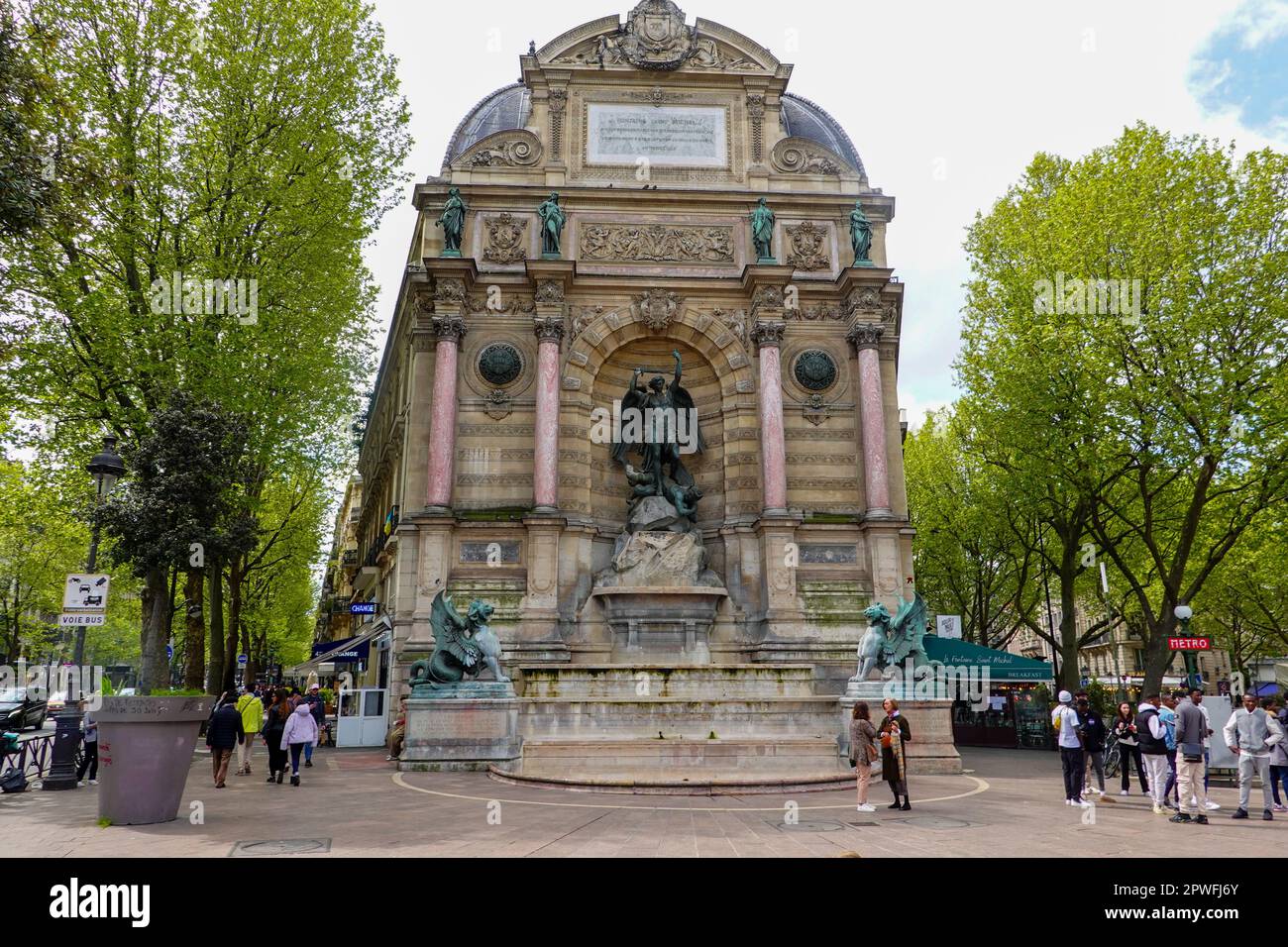 Place Saint-Michel, public square on border of 5th and 6th ...