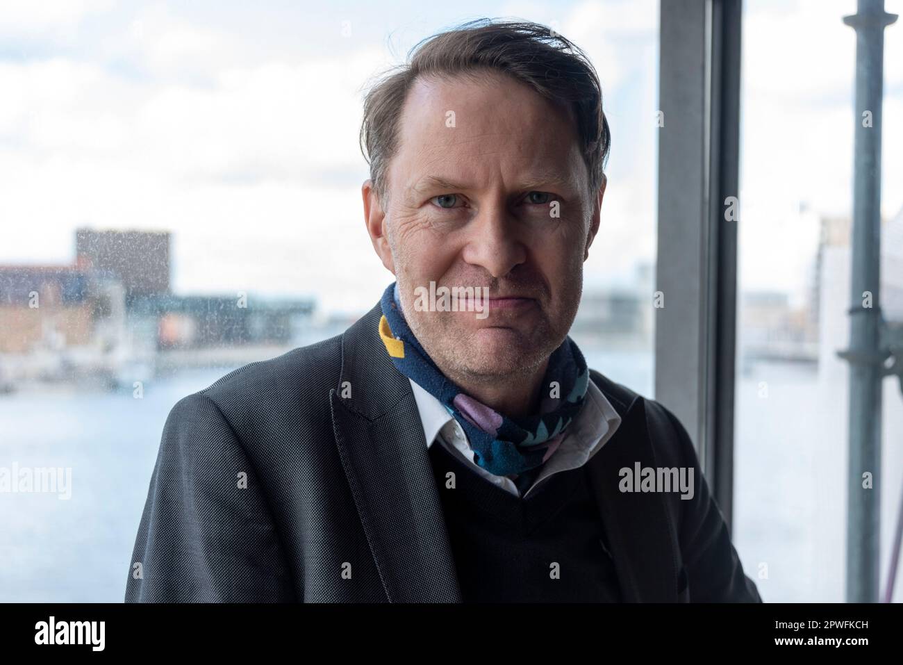 Luke Harding, best-selling British author and foreign correspondent for ... Luke Harding, best-selling British author and foreign correspondent for ...