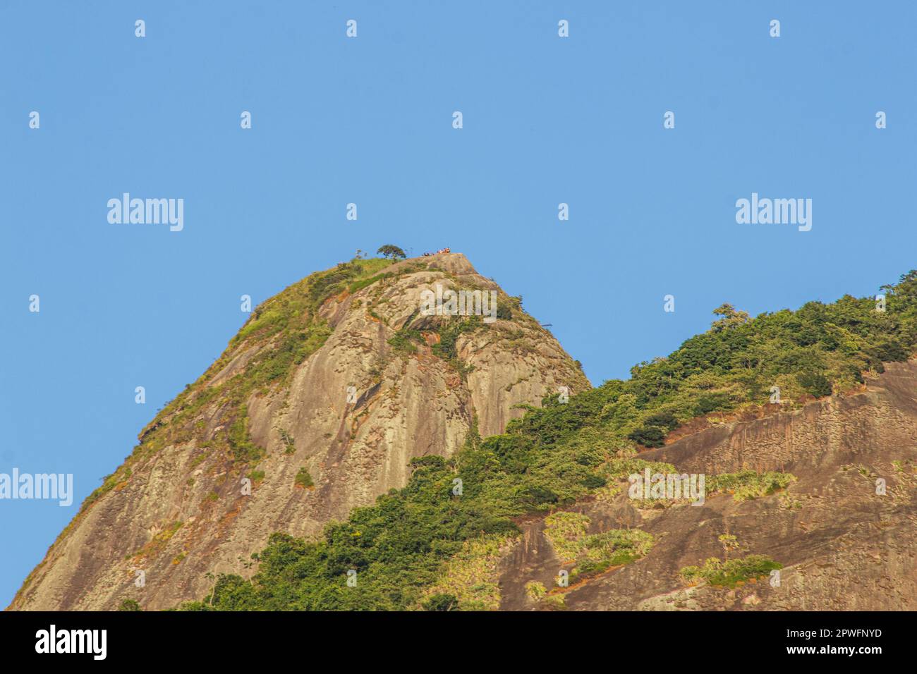 Rio janeiro dois irmaos hiking hi-res stock photography and images - Alamy