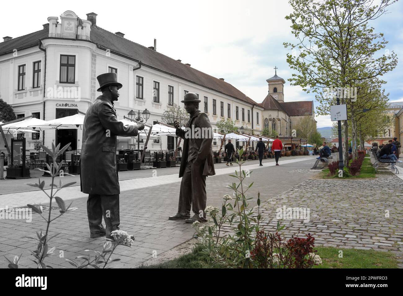 The multitude of statues made of bronze that can be found near the ...