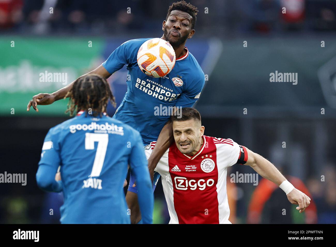 ROTTERDAM - (lr) Ibrahim Sangare of PSV Eindhoven, Dusan Tadic of Ajax ...