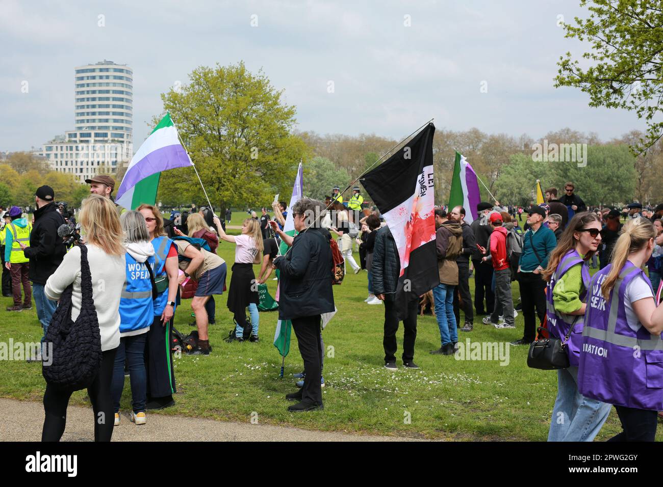 Trans people in meeting hi-res stock photography and images - Alamy