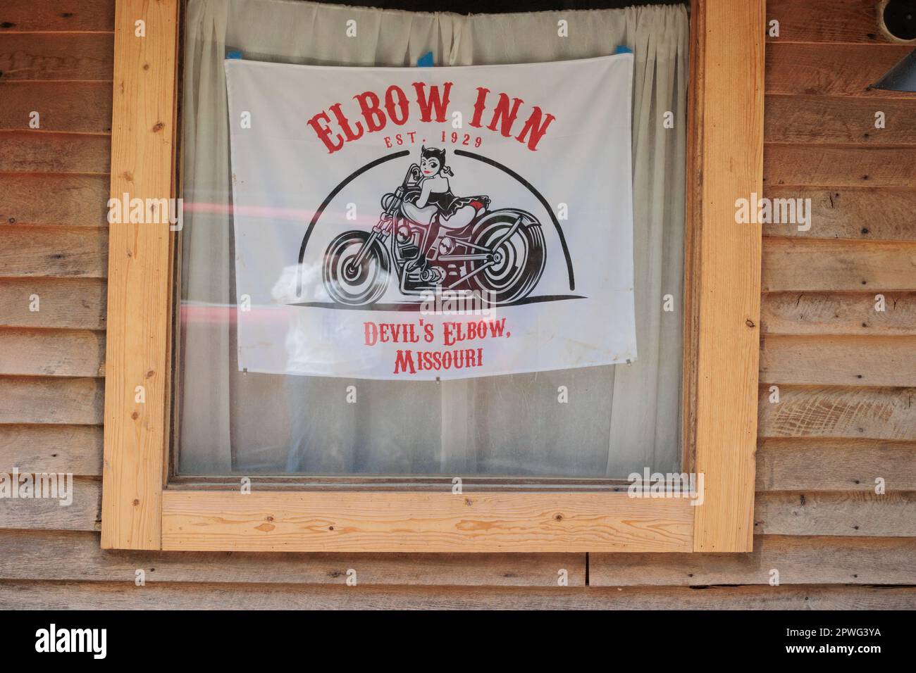 Elbow on door hi-res stock photography and images - Alamy